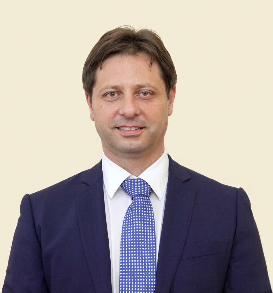 Управа за капитална улагања АПВ – Биографије руководилаца ...